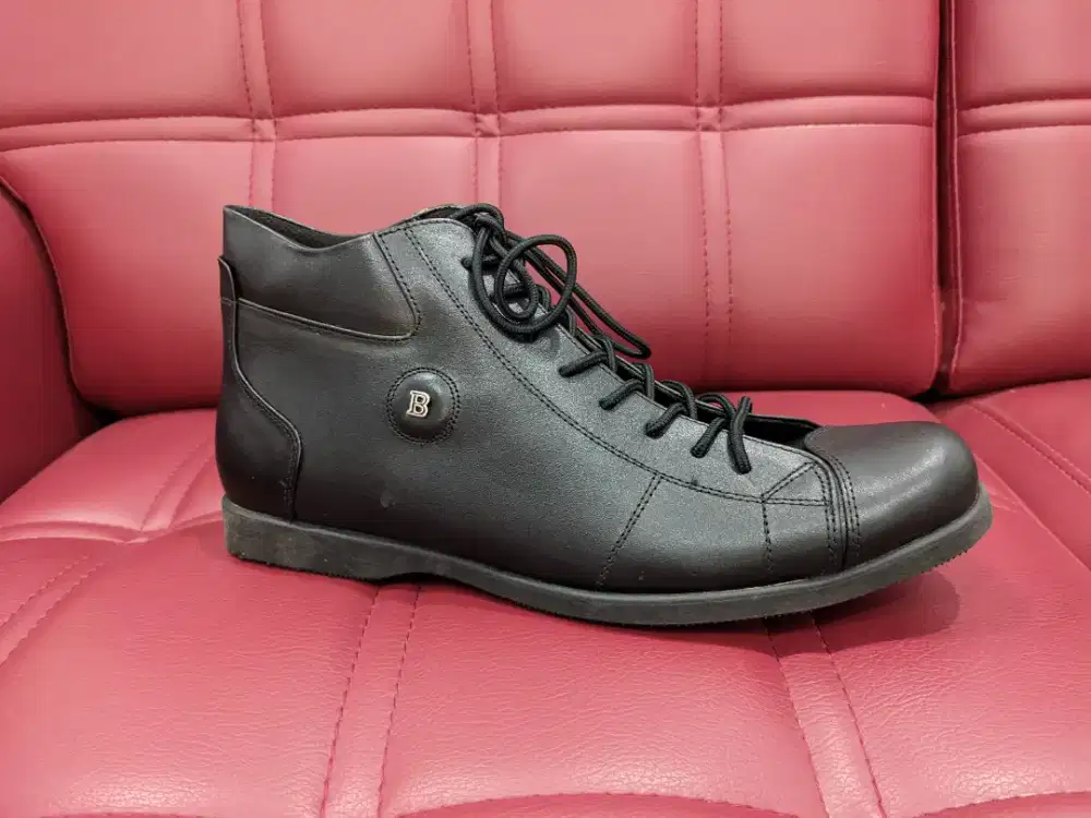 Sepatu Bally di Jawa Barat - OLX Murah Dengan Harga Terbaik - OLX.co.id