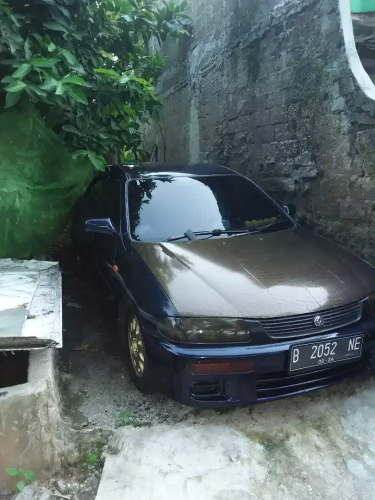 Mazda lantis/familia th 1997 Bt vespa vbb/pts - Mobil Bekas - 913699859