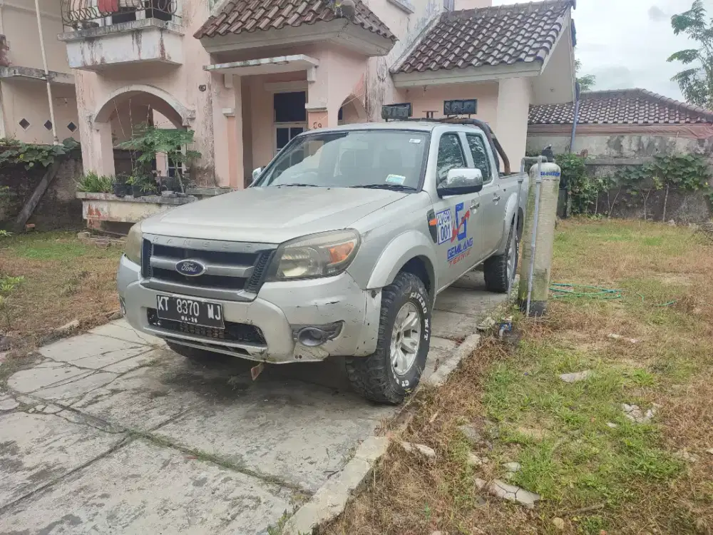 Ford ranger double cabin 2012 silver - Mobil Bekas - 897997583