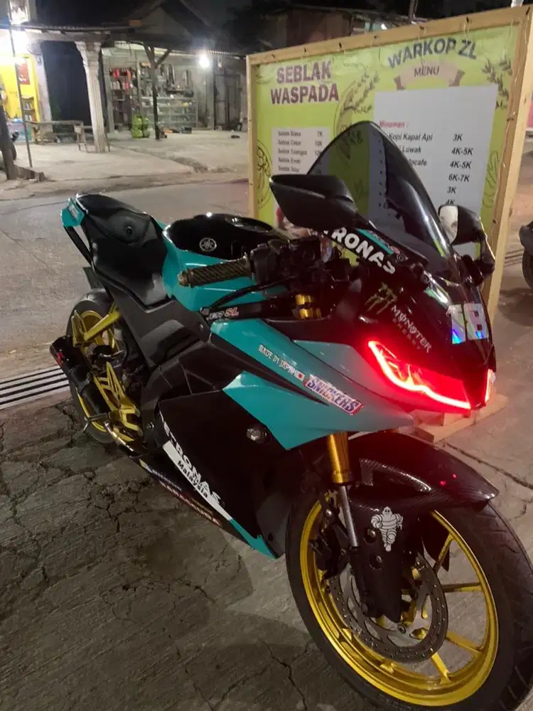 Yamaha R15 - Jual Beli Motor Bekas Murah & Cari Motor Bekas di Cikarang ...