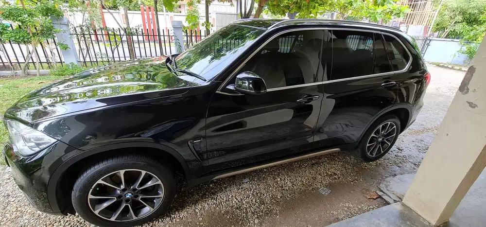 BMW X5 2015 Bensin [dipake harian bukan disimpan] - Mobil Bekas - 906473491